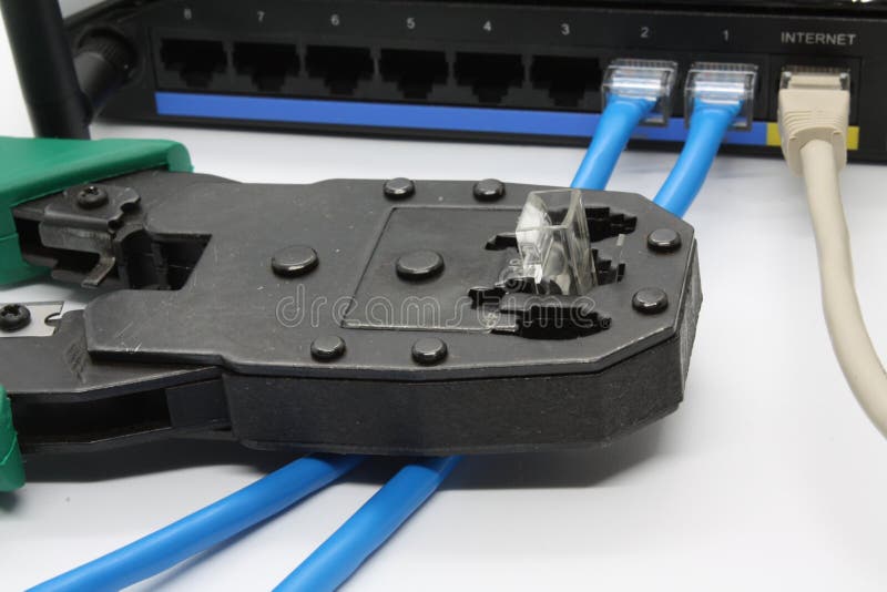 Router De Internet Y Conectores Rg45 Imagen de archivo - Imagen de ...