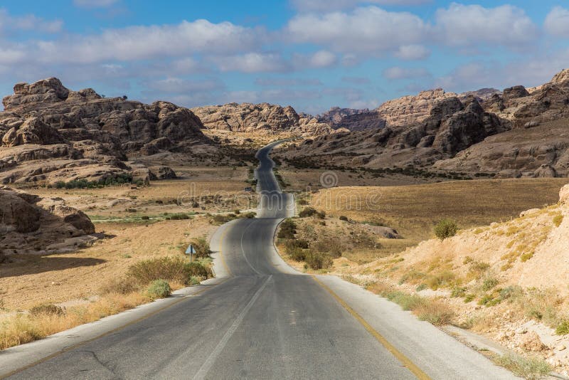 Routes Sinueuses Montagneuses En Jordanie Image stock - Image du route ...