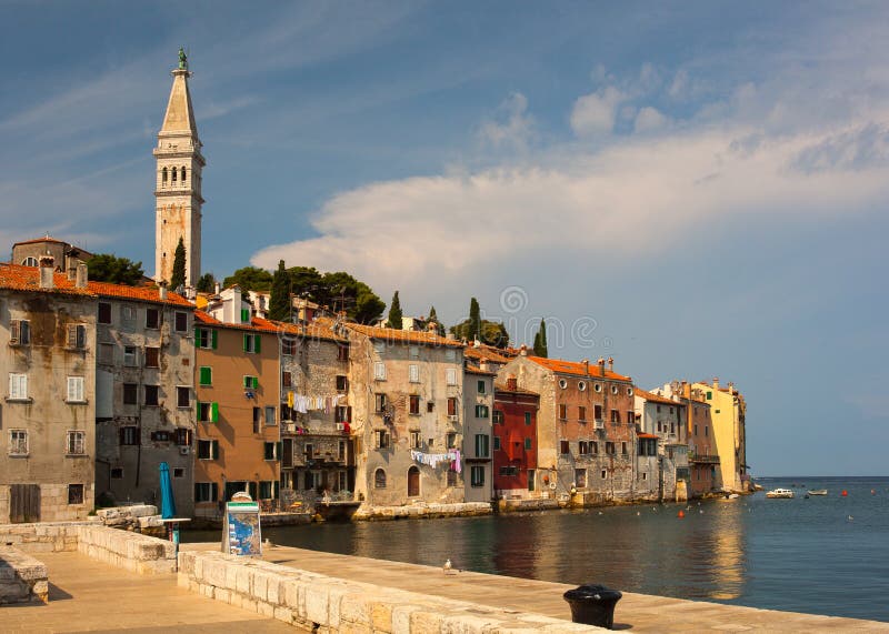 Rovigno - Rovigno, Croazia immagine stock. Immagine di acqua - 43329517