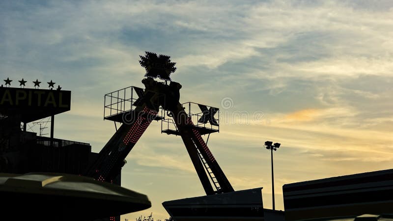 Extreme Carousel at Funfair Stock Video - Video of blur, child: 260127997