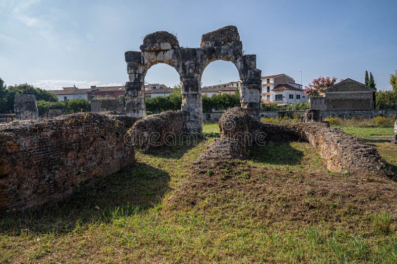 Museo Dei Gladiatori Di Capua Fotografia Stock Editoriale - Immagine di ... Museo Dei Gladiatori Di Capua Fotografia Stock Editoriale - Immagine di ...