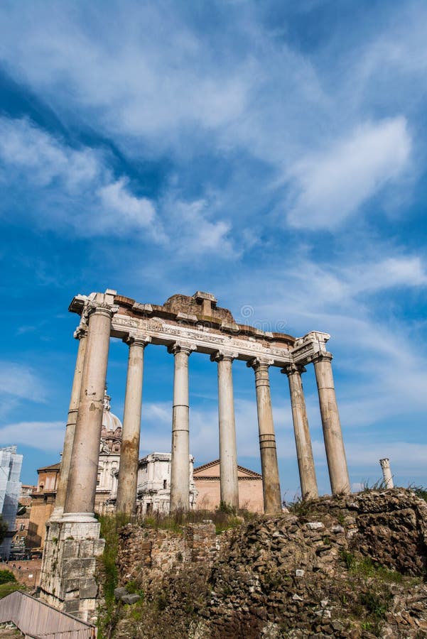 Rovine a Roma antica immagine stock. Immagine di storia - 45514753