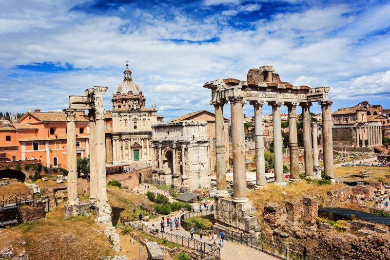 Rovine Romane a Roma, Tribuna Fotografia Stock - Immagine di cityscape ...