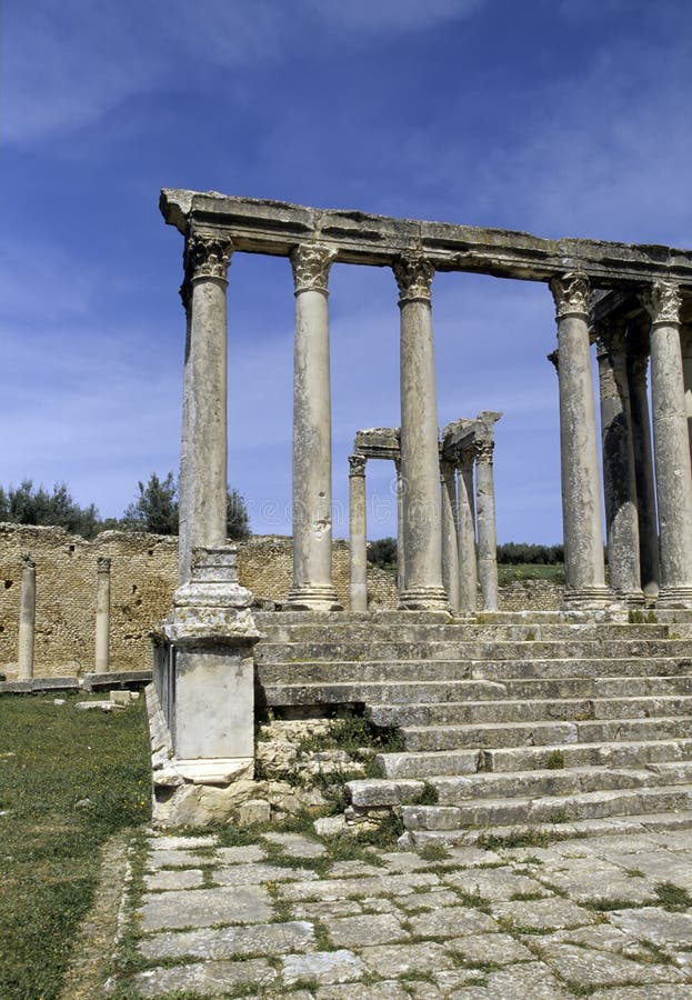 Rovine Romane - Tunisia fotografia stock. Immagine di posizioni - 1384008