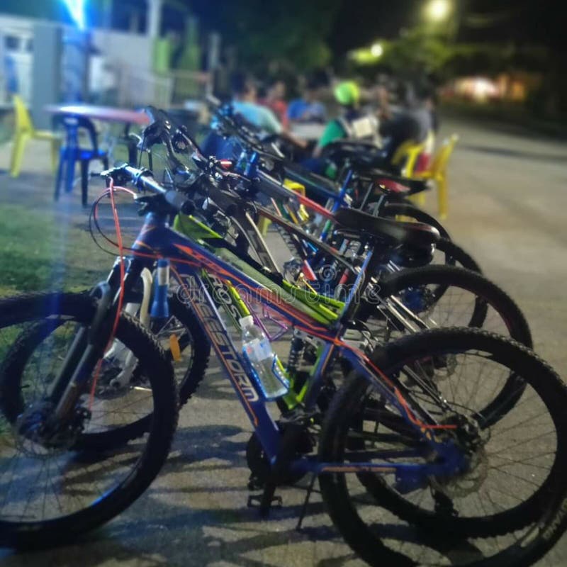 A Row of Bikes Outside the Kuala Mud Shop Area Editorial Stock Image ...