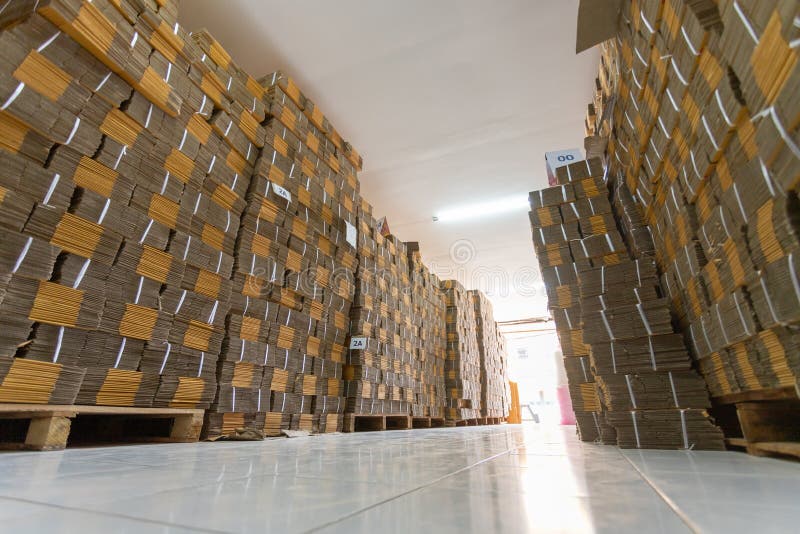 Row of Brown Boxes, Rack Stack Arrangement of Cardboard Boxes in a ...