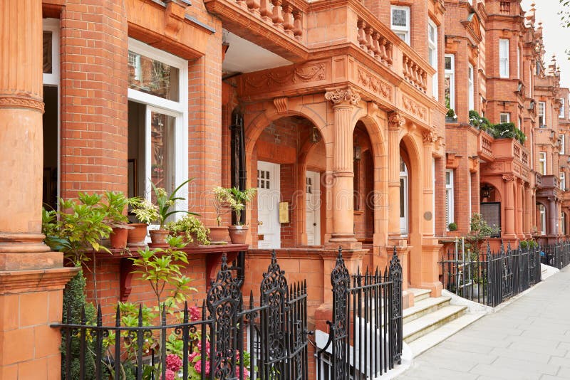 Row of Red Bricks Houses in London Stock Photo - Image of houses ...