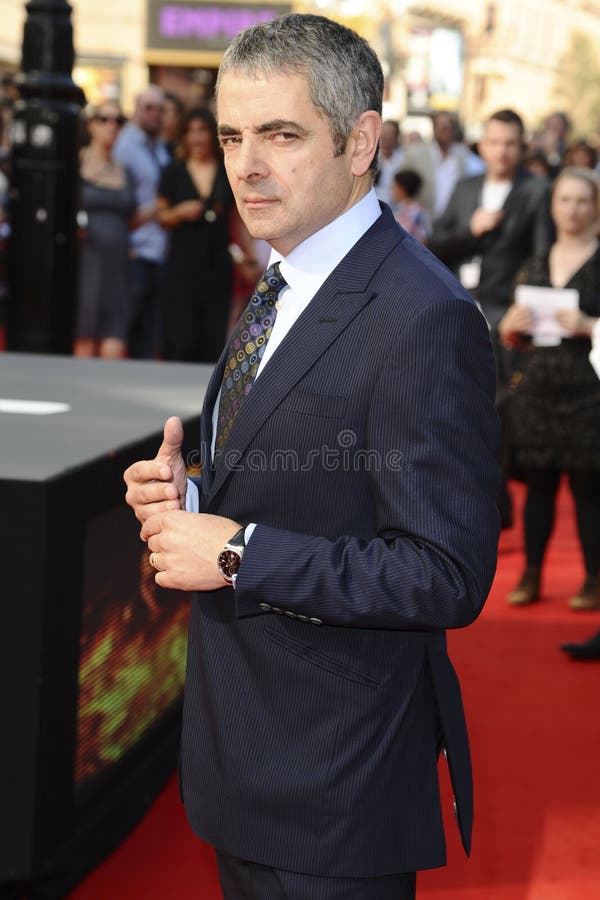 Rowan Atkinson editorial image. Image of square, leicester - 22911260