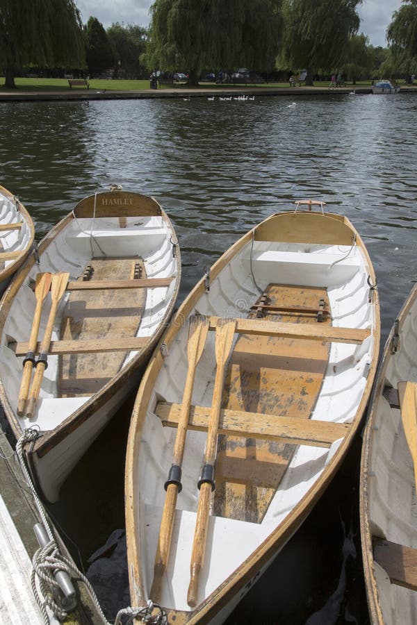 Rowing Boat on River, Stratford upon Avon, England Editorial Stock ...
