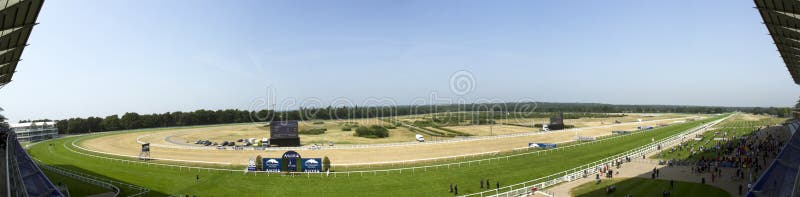 Royal Ascot Racecourse editorial photo. Image of rink - 32916666