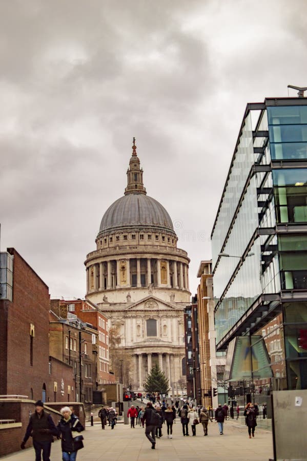 Royal Building with Grey Sky in Uk Editorial Stock Photo - Image of ...