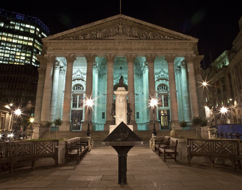 The Royal Exchange in London Editorial Photography - Image of england ...