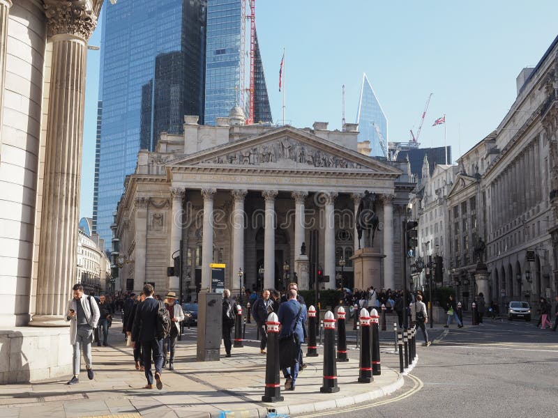 Royal Exchange in London editorial stock image. Image of united - 264429109