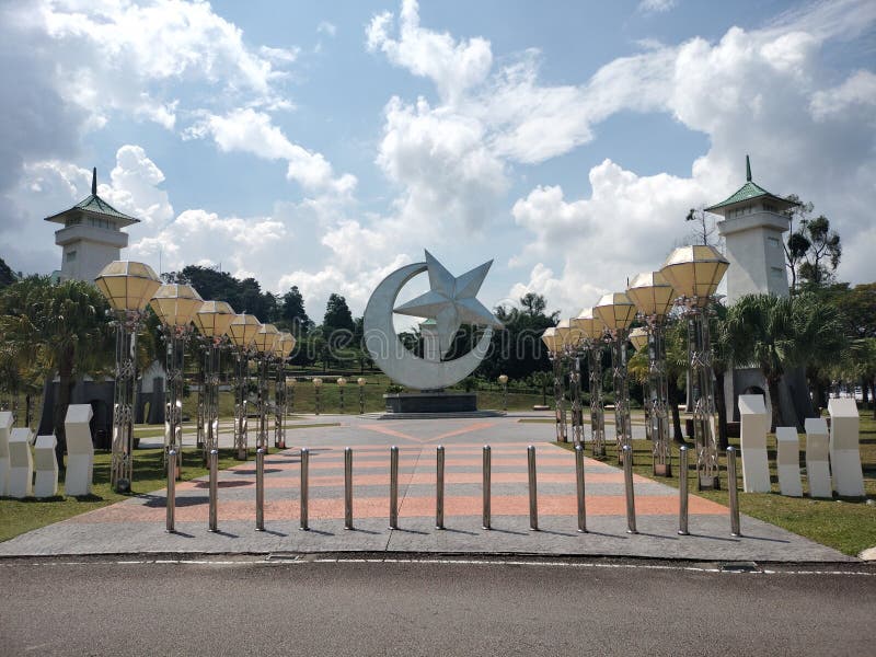 A Royal Garden Outside Palace Compound Stock Photo - Image of palace ...