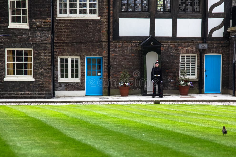 Royal Guard. Tower of London. Editorial Stock Photo - Image of guns ...