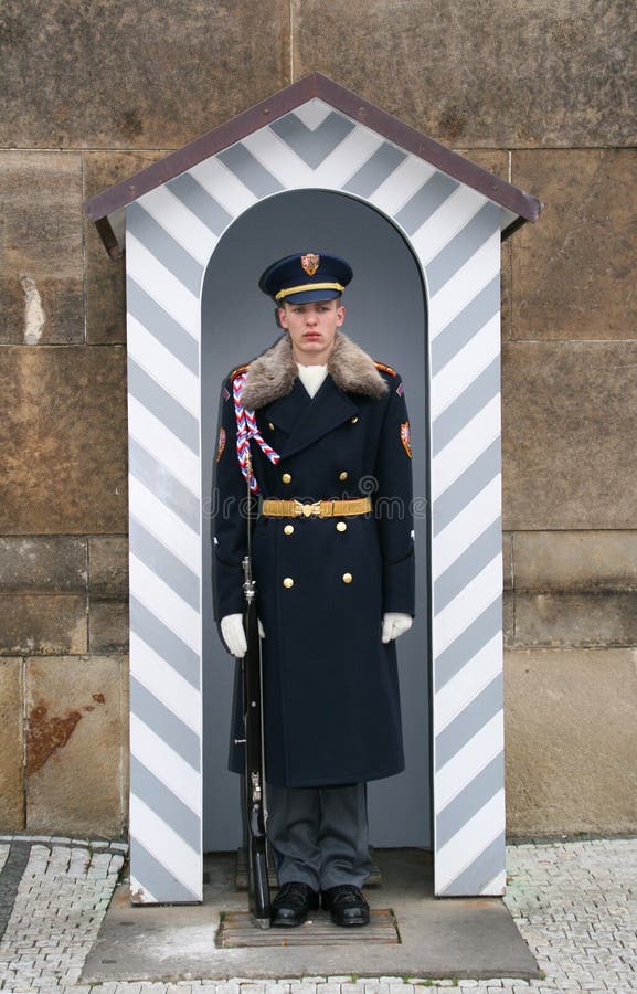 Royal guardian in Prague editorial photography. Image of rifle - 14436662
