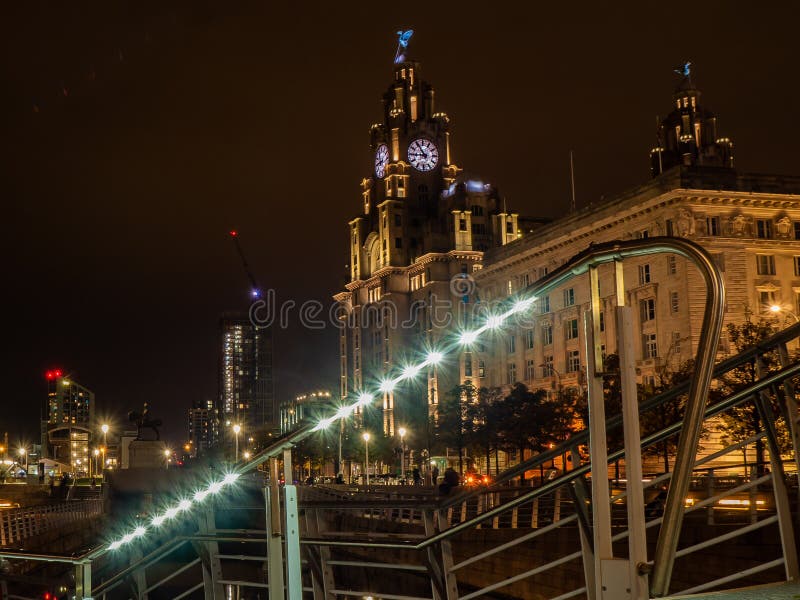 Architecture Photography The Liver Building At Night