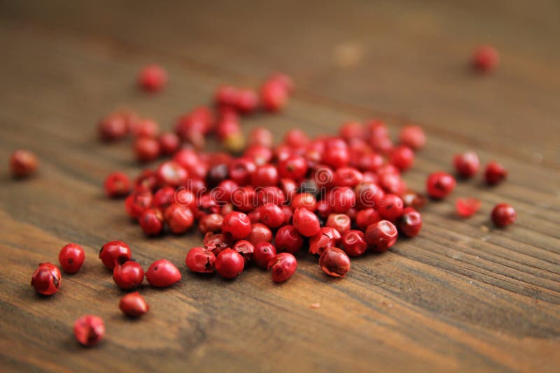 Roze peper stock afbeelding. Image of kruiden, geur, aromatisch - 22975317