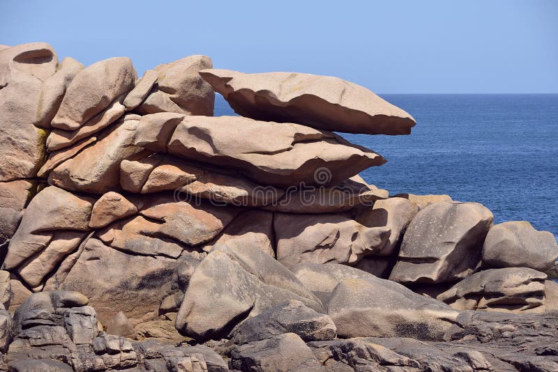 Roze Rotsen Van Ploumanac ` H in Frankrijk Stock Afbeelding - Image of ...