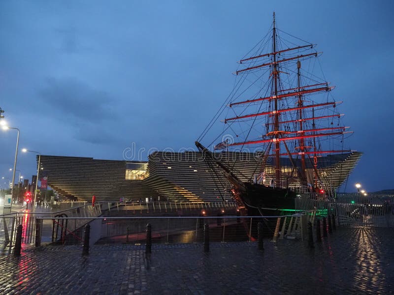 RRS Discovery Ship in Dundee Editorial Stock Image - Image of europe ...