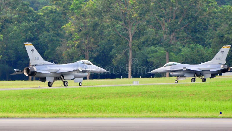 RSAF F-16C/D Fighting Falcon Scrambling Editorial Image - Image of ...