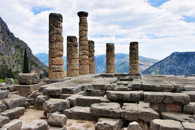 Ruïnes Van De Tempel Van Apollo in Delphi Stock Foto - Image of ruïnes ...