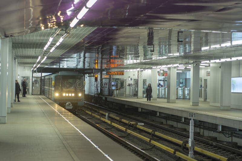 Modern Subway Station Platform Editorial Photo - Image of transit ...