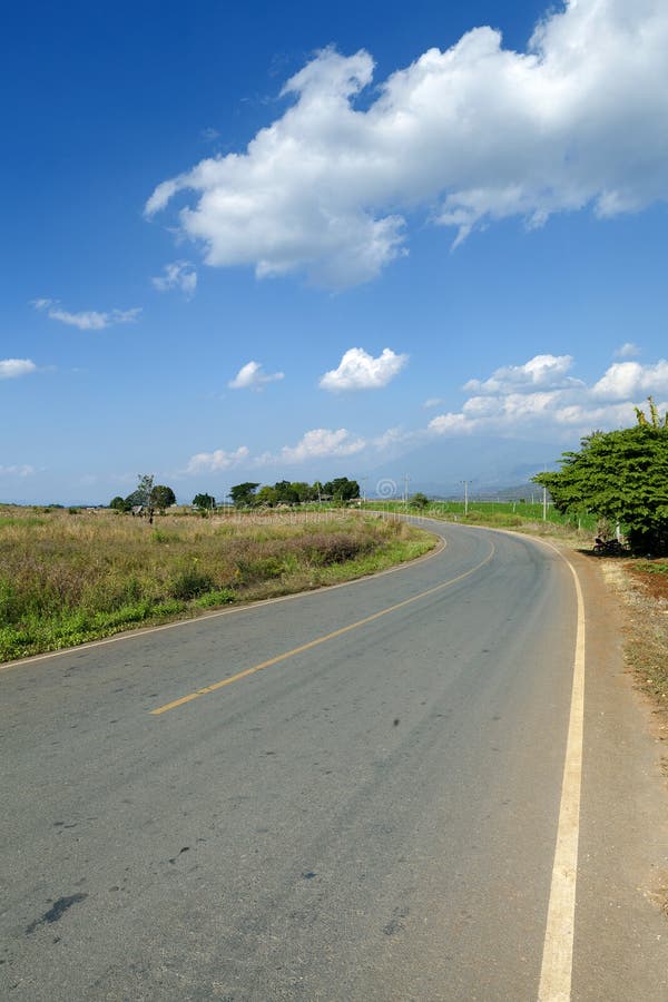 Rua rural foto de stock. Imagem de curso, floresta, verde - 33206986