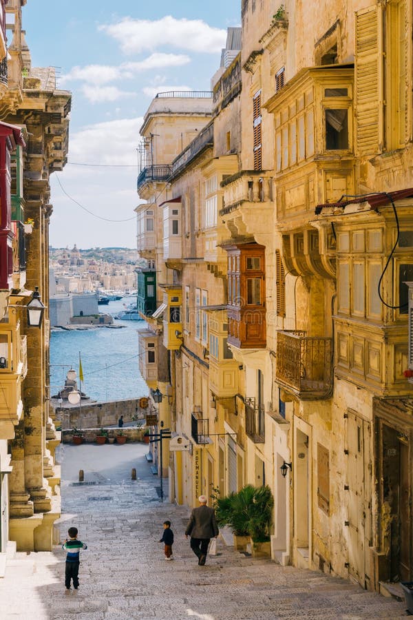 Rua Velha Da Cidade, Valletta, Malta Foto Editorial - Imagem de ...