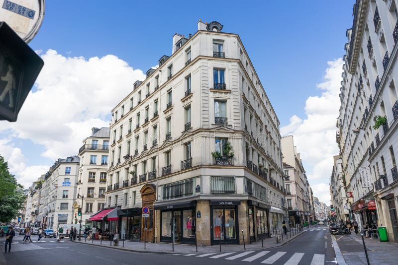 Ruas de Paris fotografia editorial. Imagem de cidade - 85537452