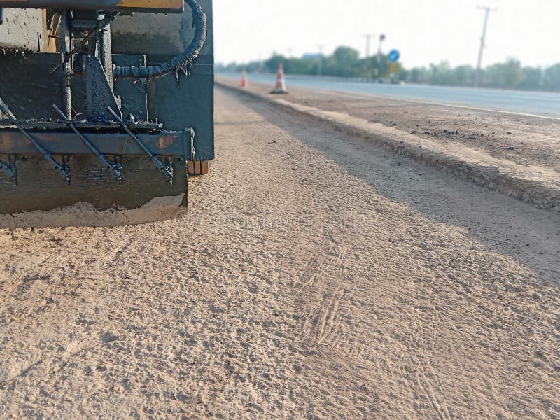 Rubber Spraying for Preparation of Pavement in Road Construction Stock ...