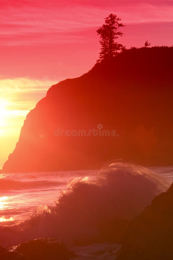 Ruby Sunset Over Ocean ~ Sun Beams Stock Image - Image of coast, fall ...