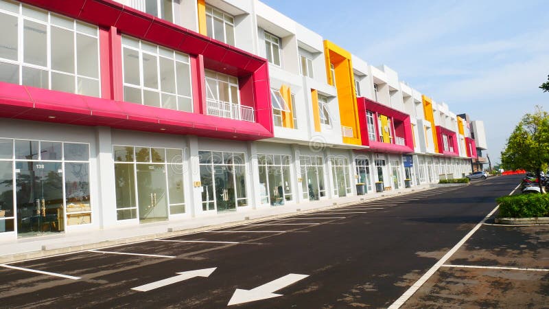 RUBY COMMERCIAL SHOP editorial image. Image of jogging - 264177165