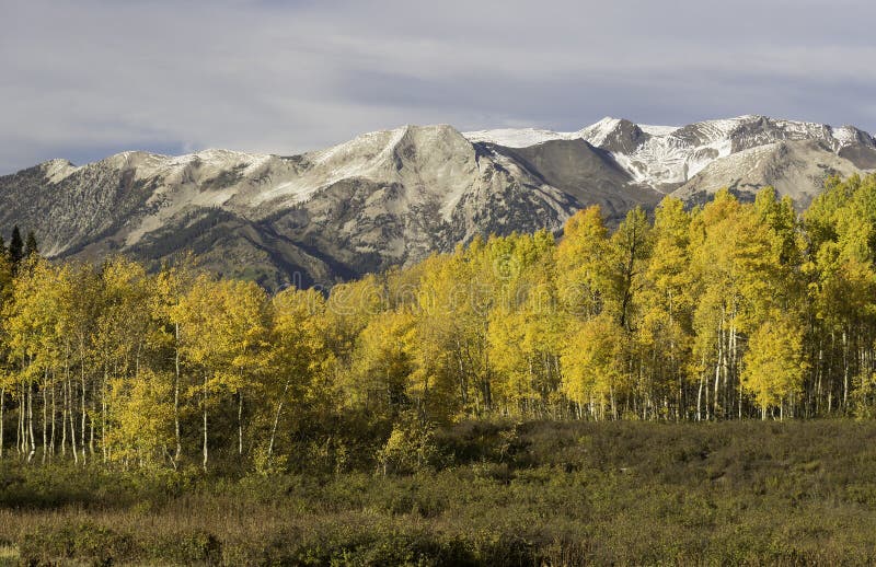 Ruby Mountain Range Durch Kebler-Durchlauf Colorado Stockbild - Bild ...