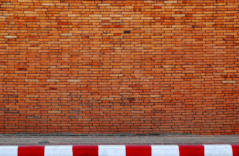 Vieille Rue De Mur De Briques Et De Route Image stock - Image du ...