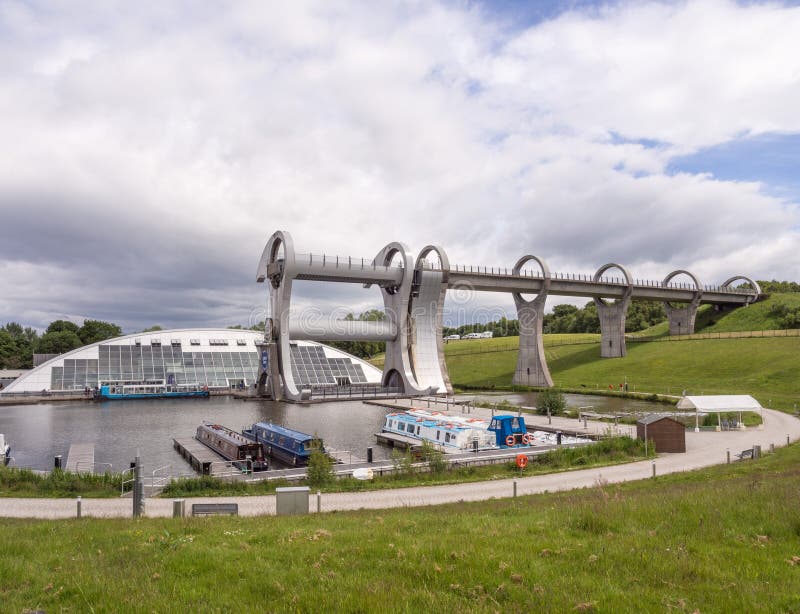 Rueda de Falkirk foto editorial. Imagen de turistas, rueda - 56458126