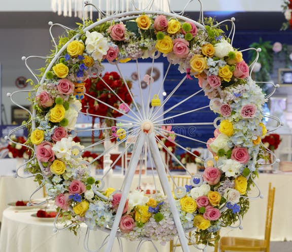 Rueda De La Flor, Adobe Rgb Foto de archivo - Imagen de interior, adobe ...