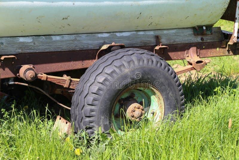 Tractores O Carretas Viejos En Un Campo De La Isla Canguro Imagen de ...