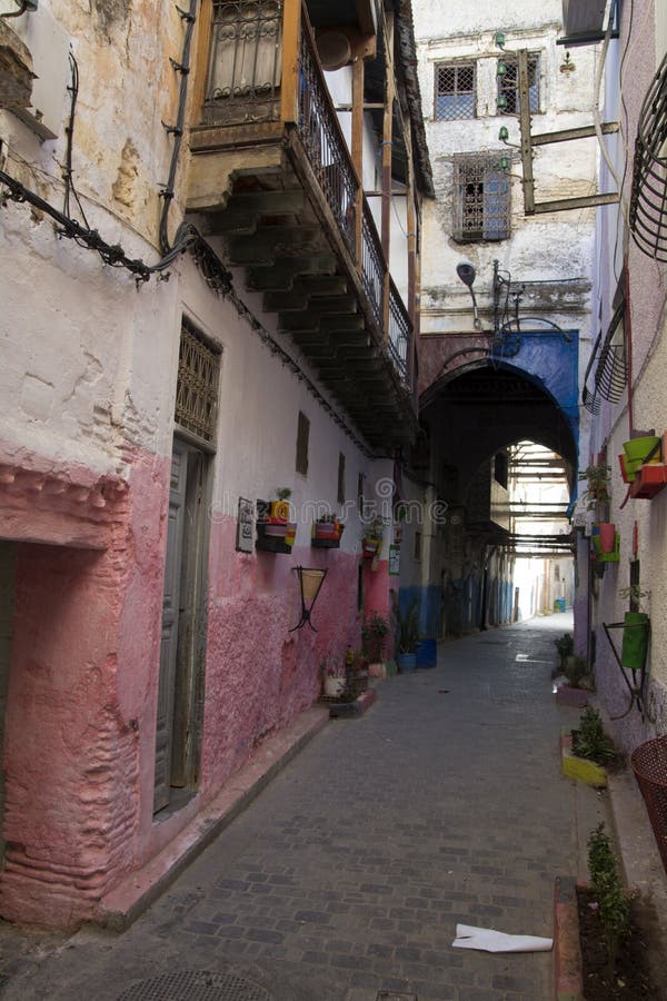 Rues étroites Du Maroc L'afrique Photo stock - Image du étroit, details ...