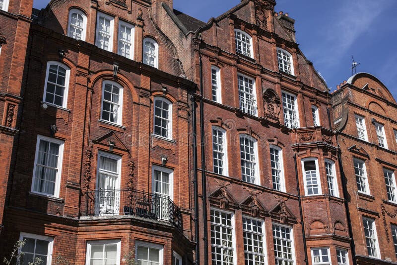 LONDRES, R-U - 28 NOVEMBRE 2016 : Détail Des Façades Victoriennes De ...