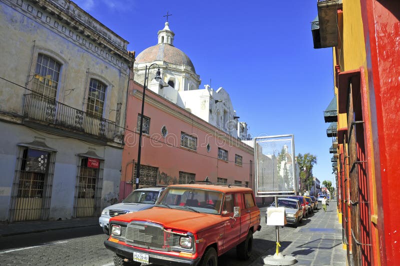 Rues De La Ville De Puebla, Mexique Photo stock éditorial - Image du ...