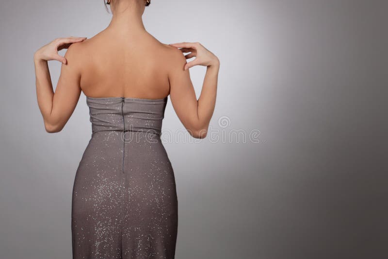 Ruggen Van Twee Jonge Vrouwen Stock Foto - Image of manier, huid: 17285342