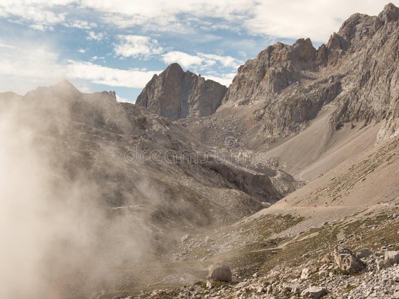 271 Elevated Rugged Mountain Hiking Trail Stock Photos - Free & Royalty ...