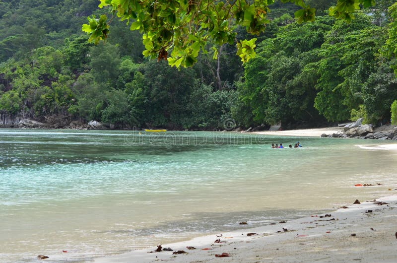 Ruhiger Strand redaktionelles stockbild. Bild von ruhe - 60628814