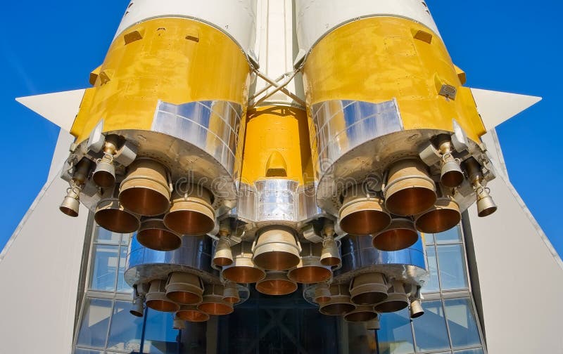 Ruimte raket stock foto. Image of kosmos, hemel, macht - 16686606