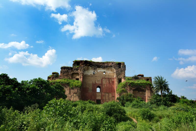 Ruin Fort editorial stock image. Image of structure, building - 34711959