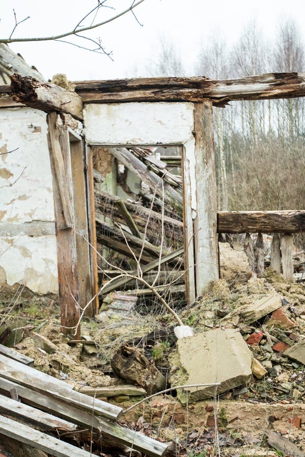 The ruin house stock image. Image of residential, destruction - 67580783