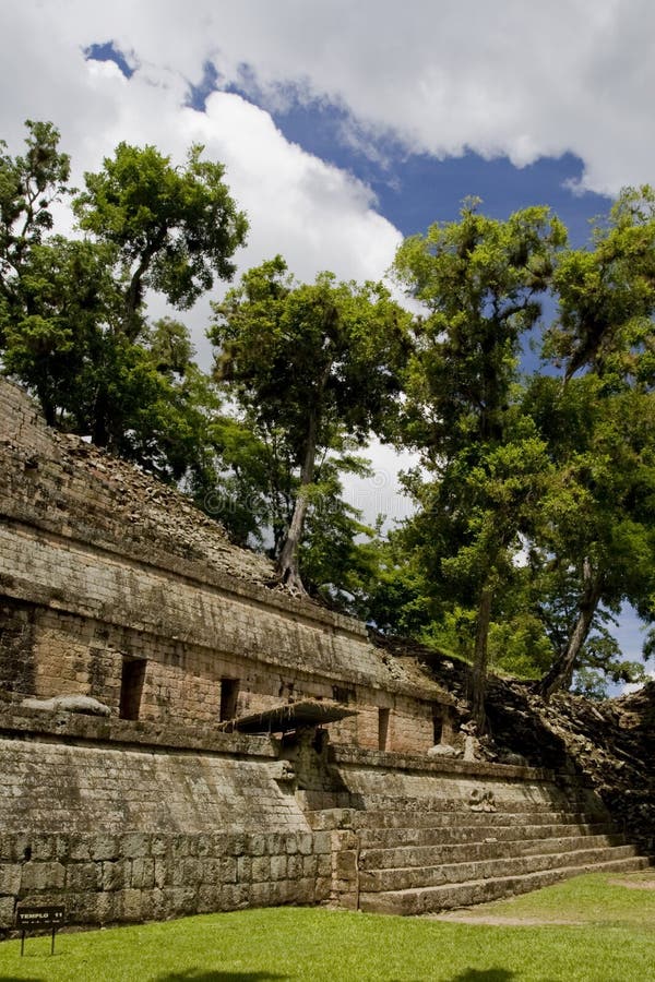Ruinas de Copan foto de archivo. Imagen de honduras, cielo - 11492174