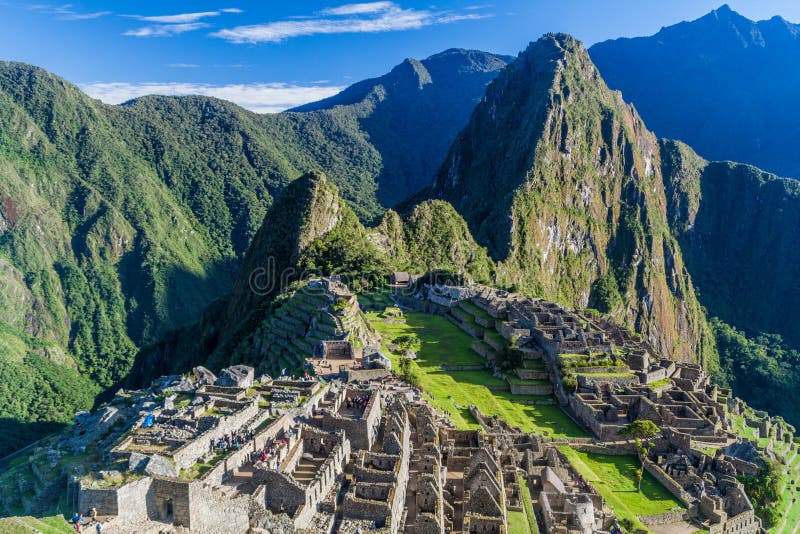 Ruinas de Machu Picchu foto de archivo. Imagen de nube - 131802954