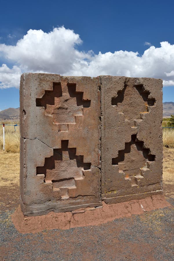 Ruinas De Pumapunku O Del Puma Punku Foto de archivo - Imagen de ...